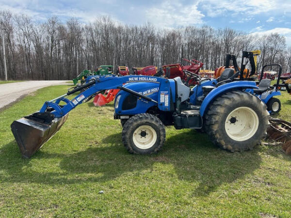 NH Boomer 47 - SN 2229011330 - Hydro with loader - McDowell Farm ...
